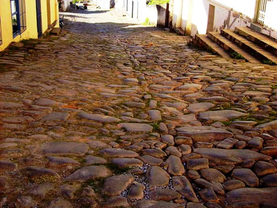 Estradas e caminhos: dezembro 2011