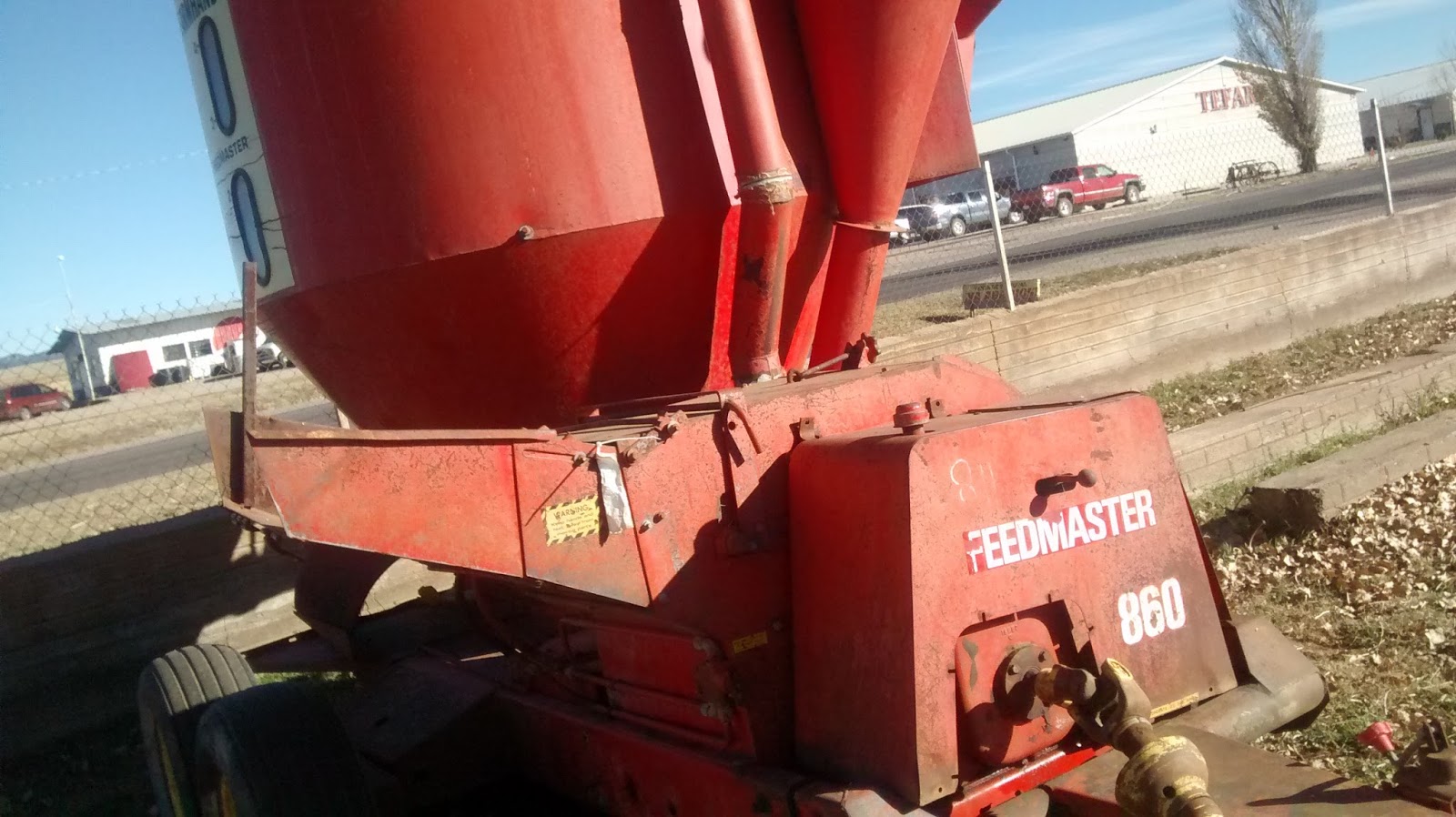 MAQUINARIA AGRICOLA INDUSTRIAL: Molino y Mezclador Farmhand Feedmaster ...