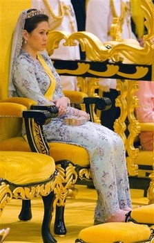 Little Cottage of Dreams: THE STORY OF AZRINAZ