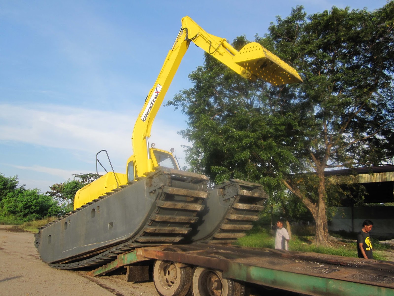 Amphibious Excavator