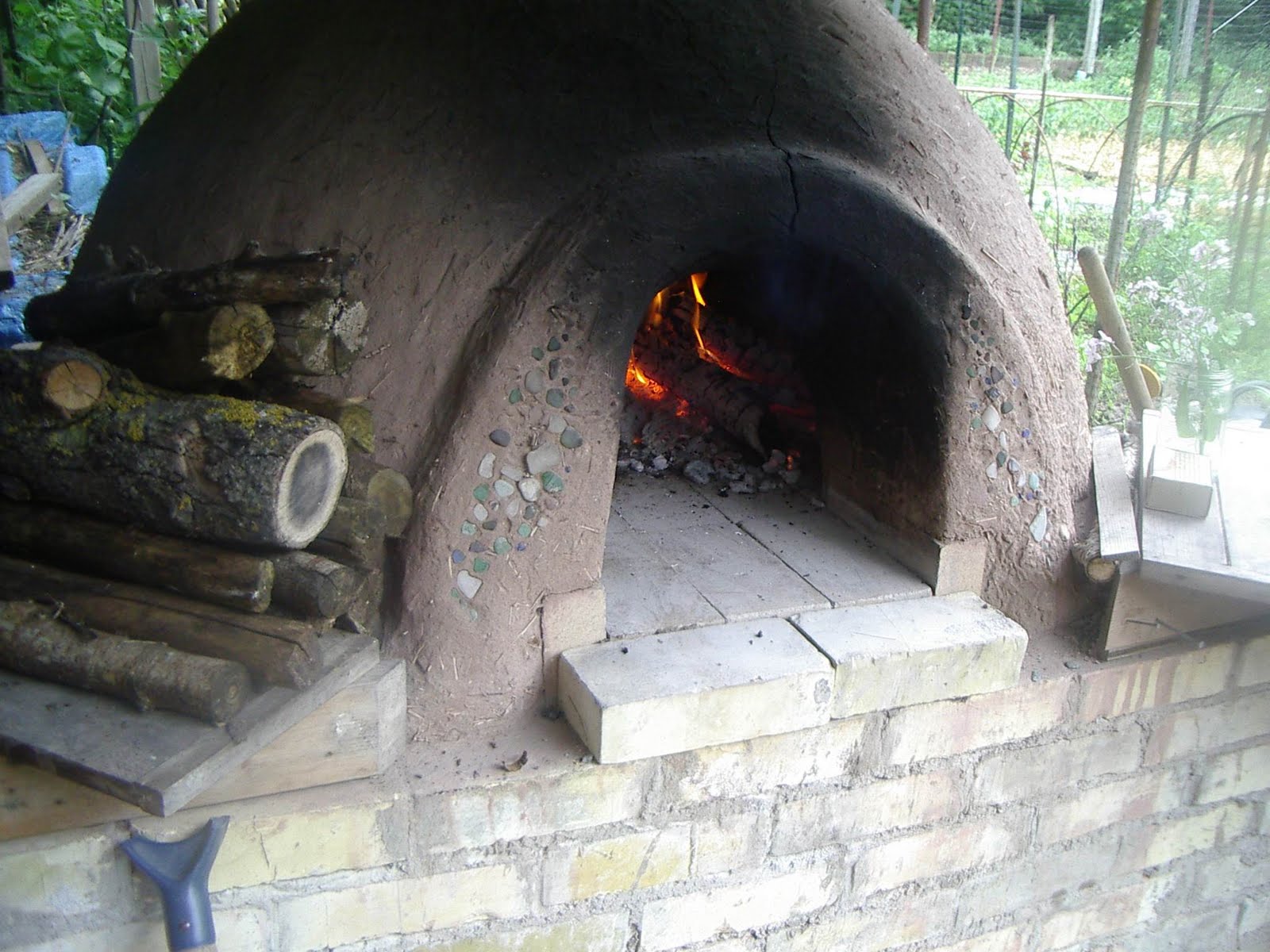 Little City Farm: Cob oven workshop
