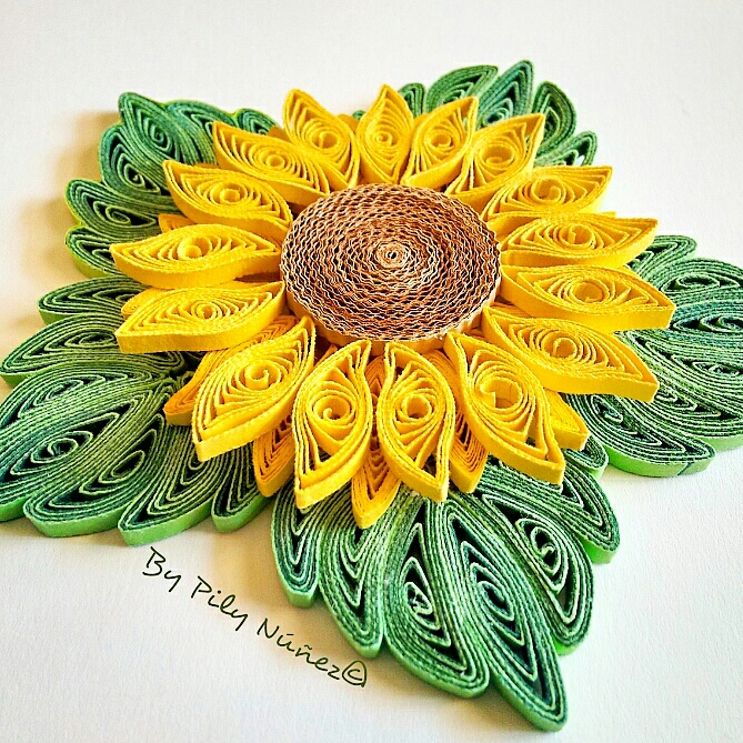 Diseños florales en filigrana - Floral designs in quilling (by Pily Núñez)