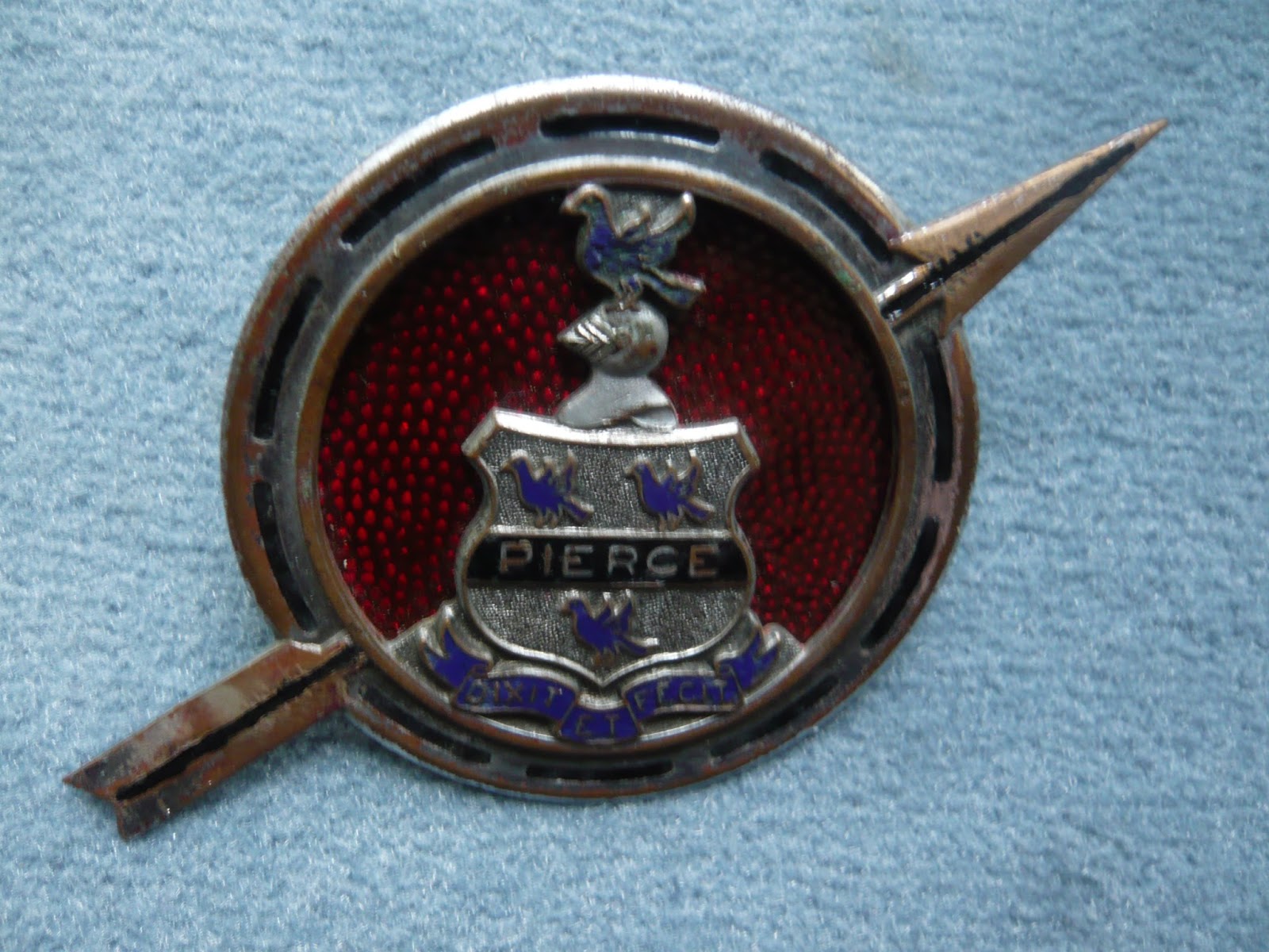 RadiatorEmblems: PIERCE ARROW / USA