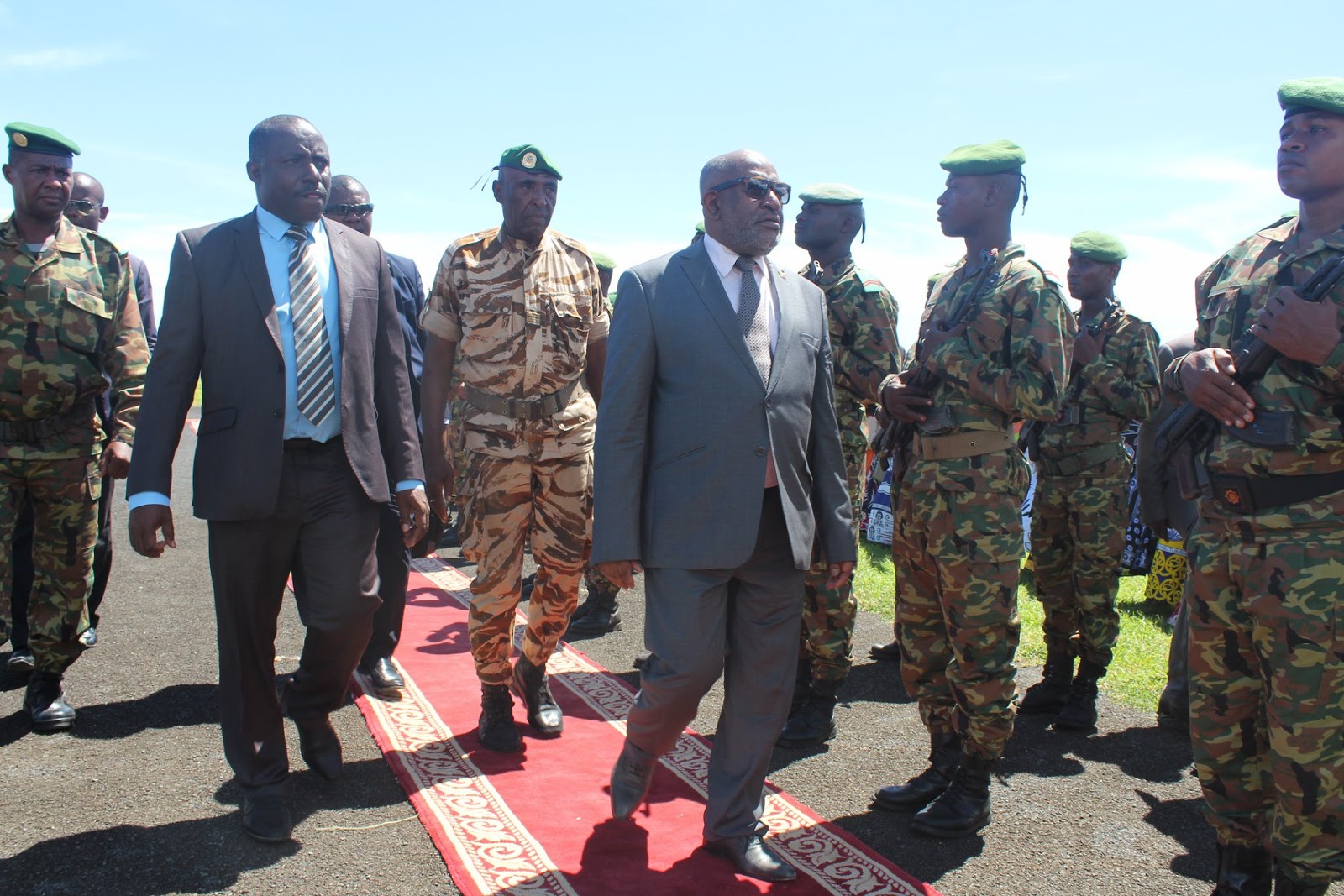 Mohéli: Le président Azali a été accueilli par le Gouverneur de l'île ...