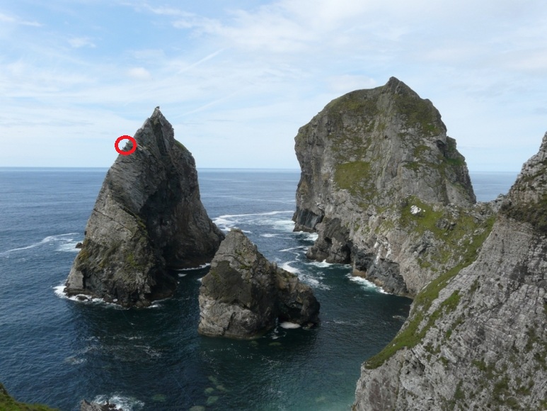 Donegal Rock Climbing. Unique Ascent: Irish Sea Stacks. Cnoc na Mara