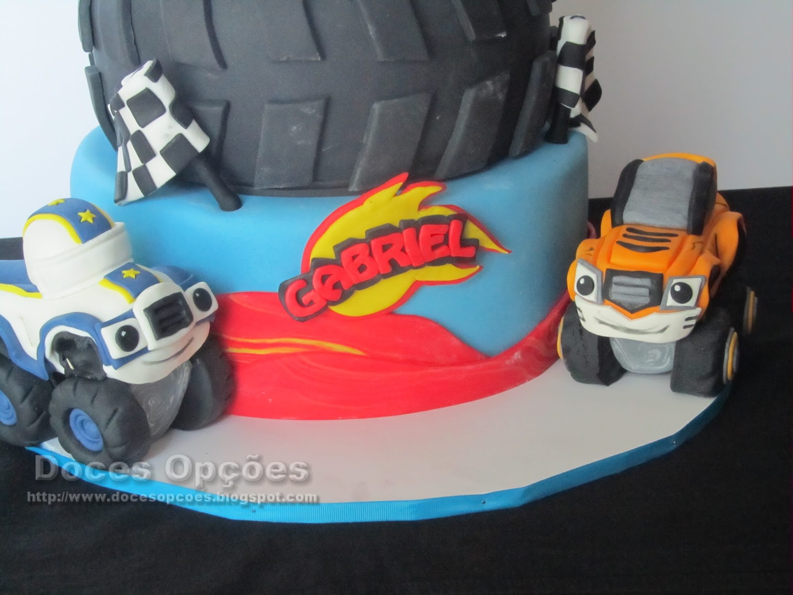 Doces Opções: Bolo com o Blaze e as Monster Machines para o aniversário ...