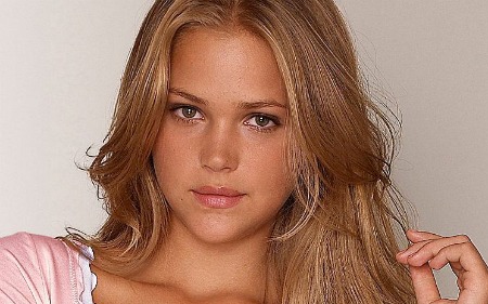 WOMEN OF THE IDF: Top 5 Israeli Models