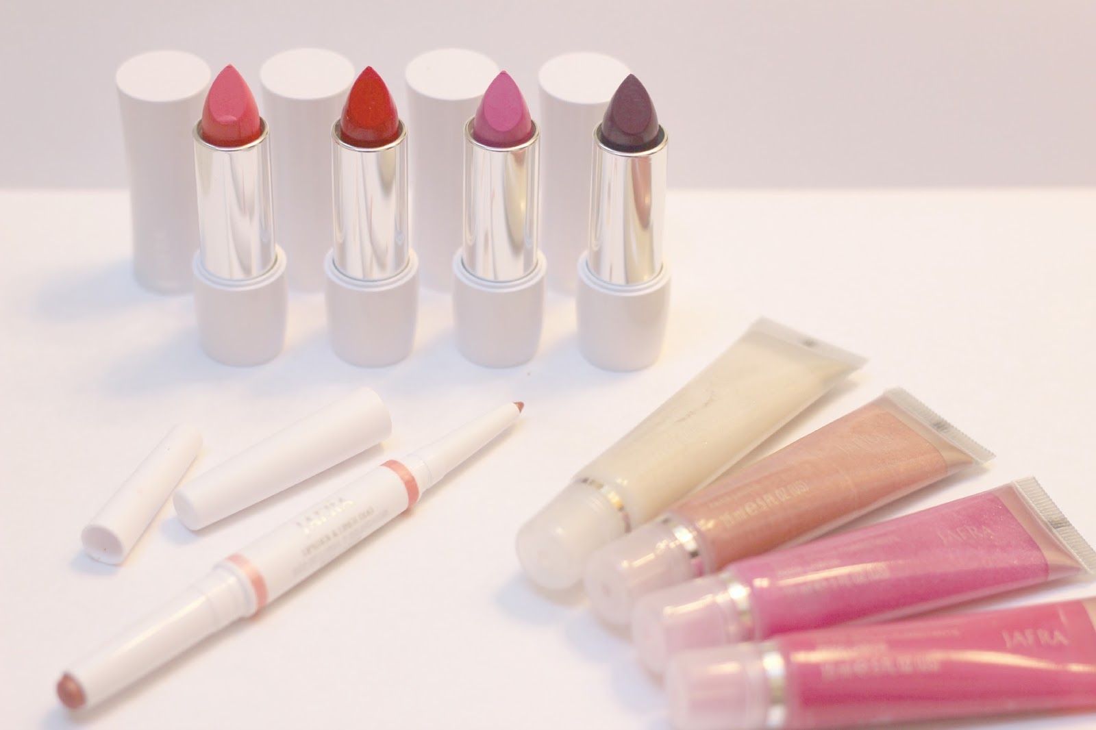 blushing basics: JAFRA Cosmetics Summer Color