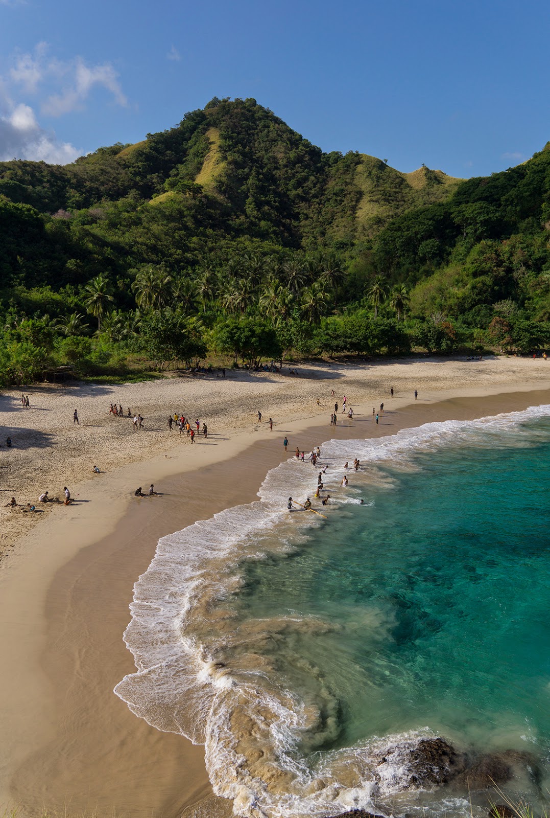 Pantai Koka : Keindahan Dalam Balutan Magis