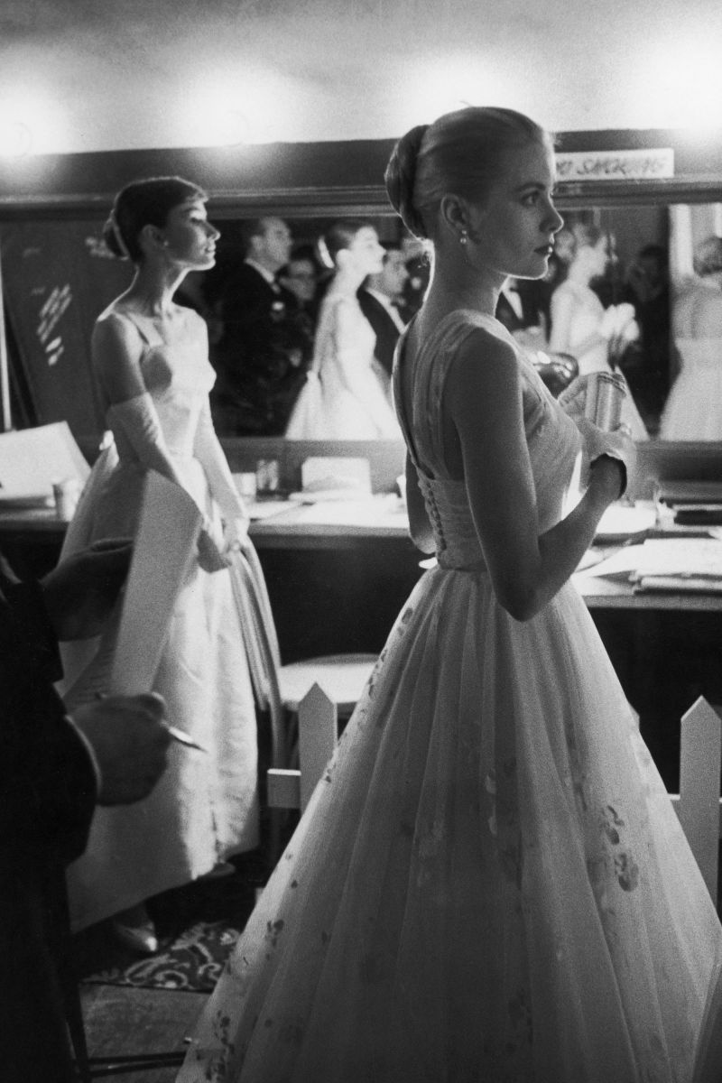 37 Fascinating Vintage Photographs of Famous People Hanging Out ...