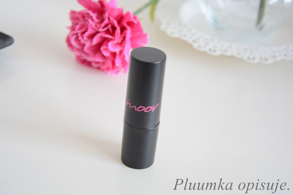 Moov Color Punch, pomadka do ust "Confidence". | Pluumka opisuje