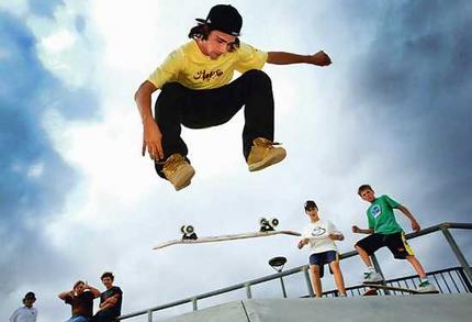 TRIBUS URBANAS: SKATERS, FRESAS, HIPPIES Y SKATOS