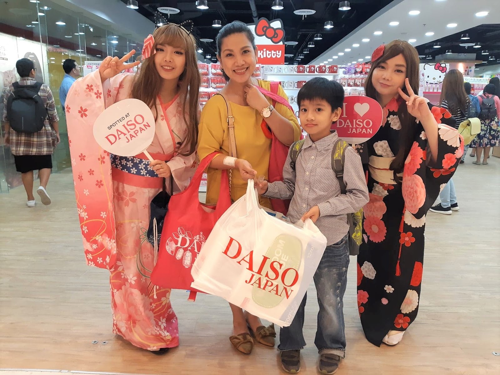 Daiso Japan Ph Unveils Sakura-Themed Store in Robinsons Galleria ...
