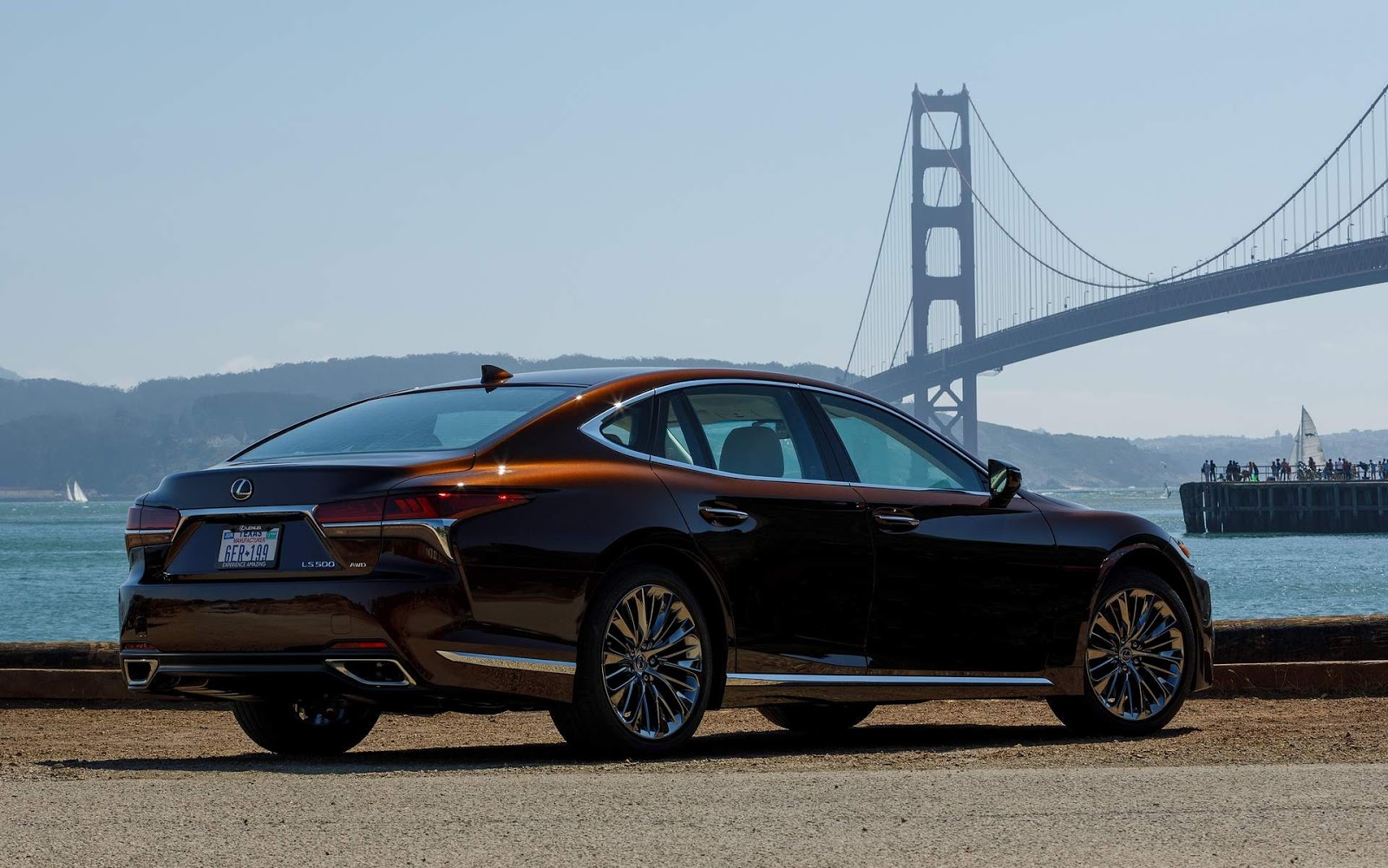 Nova geração do Lexus LS chega ao Brasil em 2018