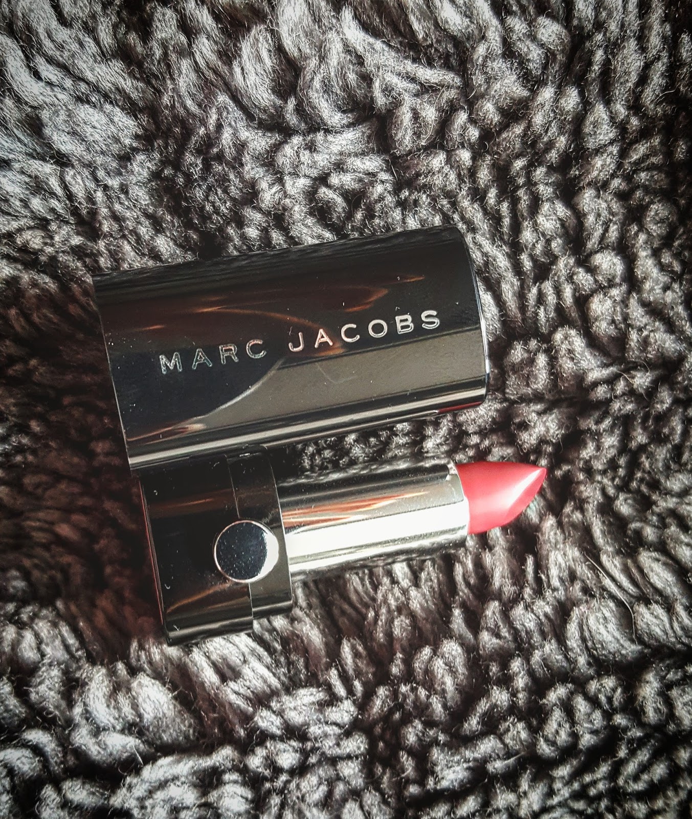 The Marc Jacobs Beauty Le Marc Lip Crème lipstick in Kiss Kiss Bang ...