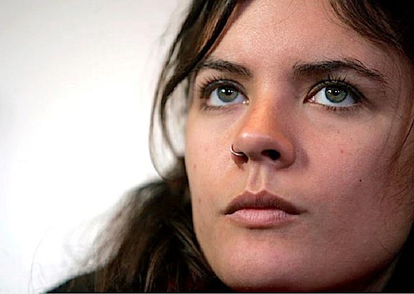 Samuel Antonio Prado Franco: Camila Vallejo en Imágenes. 16-1-2012.