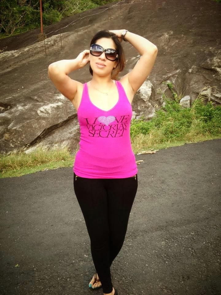 SRI LANKAN TASTE Fashion Magazine: Hot and Sexy Anusha Rajapaksha ...