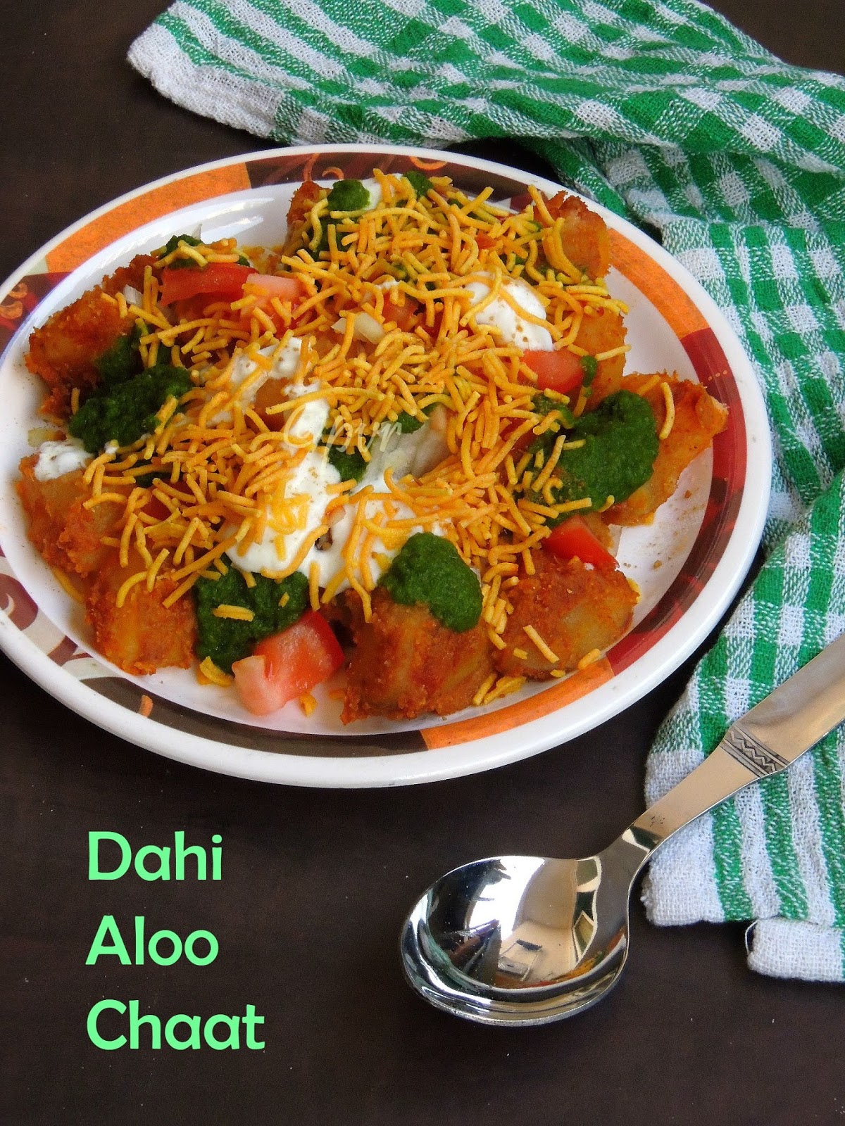 Priya's Versatile Recipes: Dahi Aloo Chaat/ Aloo Dahi Chaat