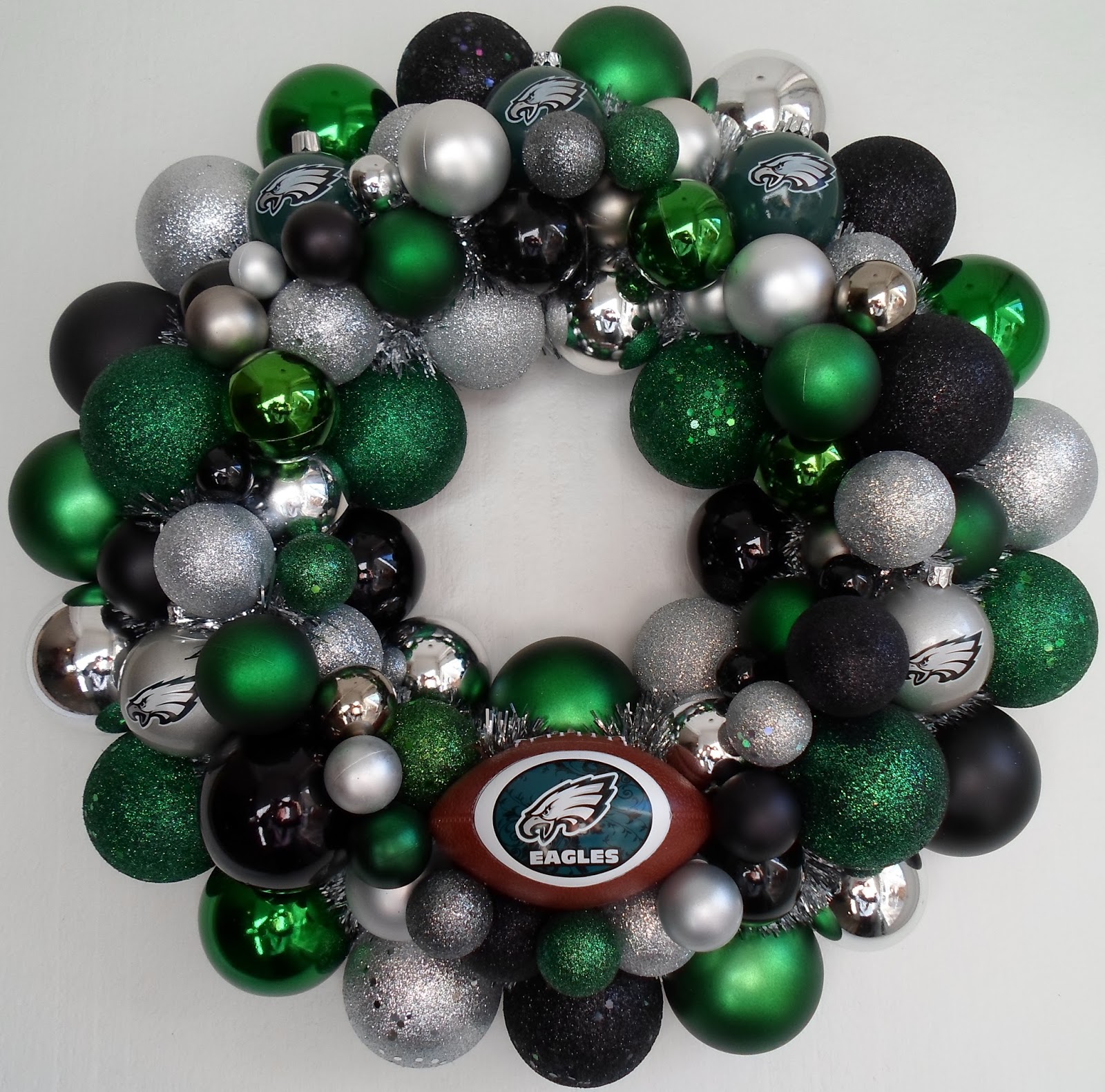 Happier Than A Pig In Mud: Philadelphia Eagles Ornament Wreath