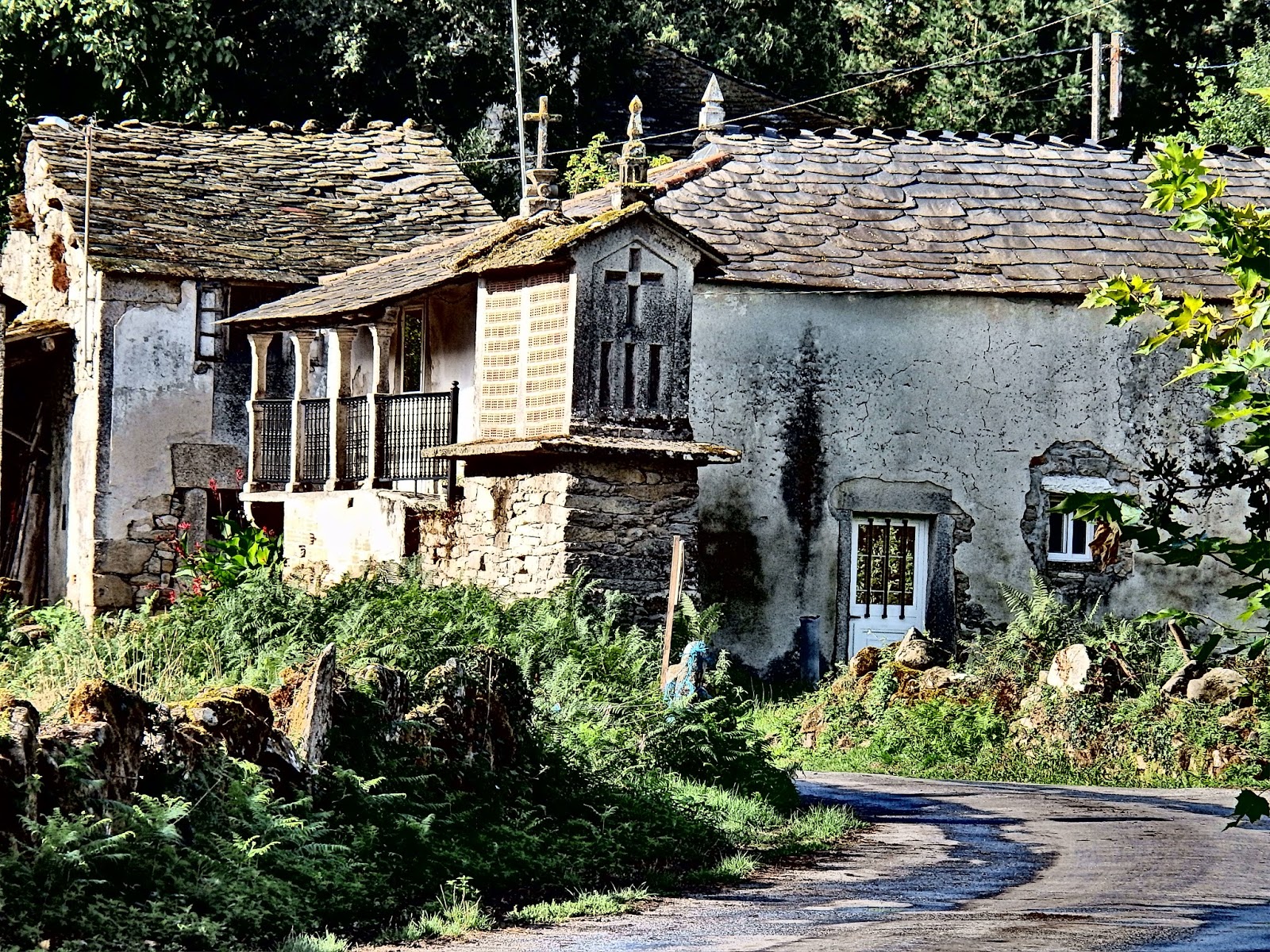 Xurde Morán: TORRE DOS SAAVEDRA O TORRE DE MIRAZ: LOS ANTIGUOS SEÑORES ...