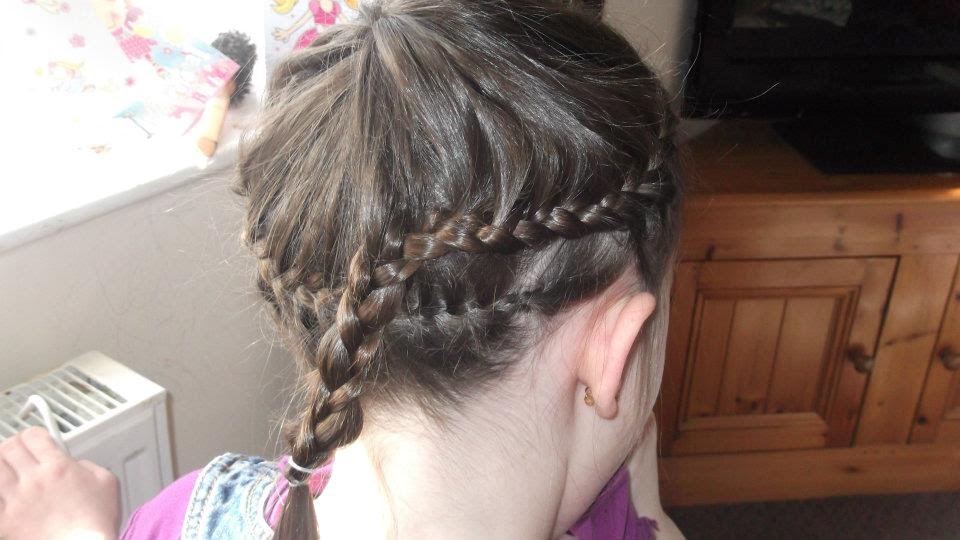 5 Simple Hair Tutorials For Children - Missing Sleep