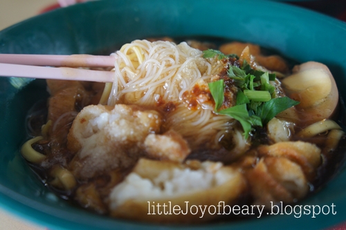 little Joy: 137 Lor Mee - with loads of fried Dory