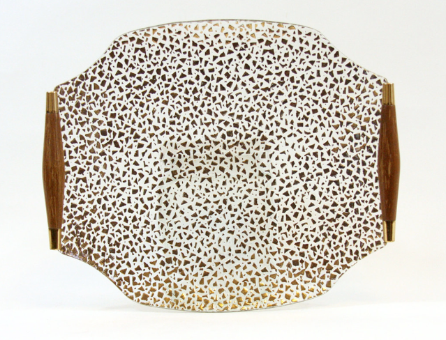 10 Rooms: tray display