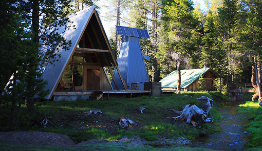 Relaxshacks.com: A Modern A-frame Cabin in Yosemite National Park....
