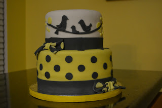 Cakes by Lala: Grey and yellow bird cake