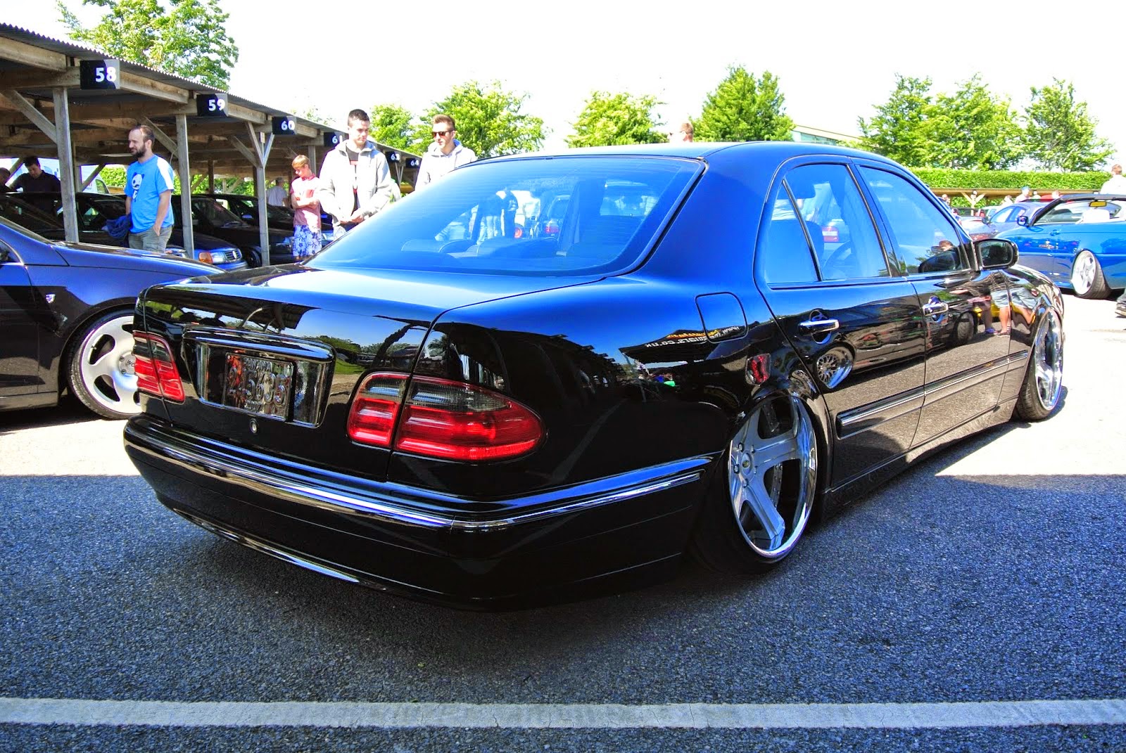 Mercedes-Benz E-Klasse W210 Stance Style | BENZTUNING