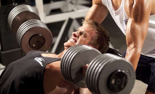 Bench Press Proper Form And Techniques (Video Tutorial) | MagOne 2016