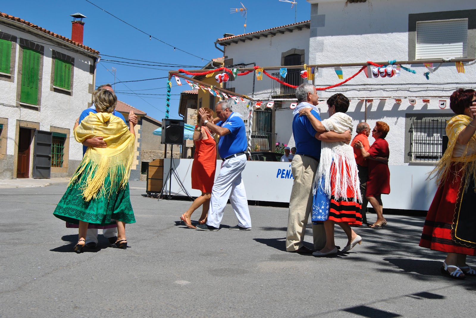 El Blog de Bussoni: Las fiestas del pueblo