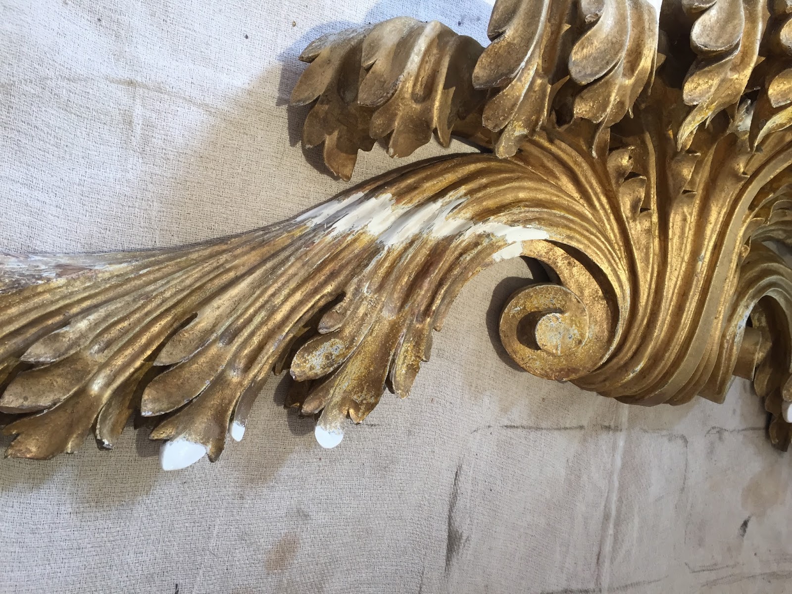 Original Gilding London: GIlding Decorative Mouldings
