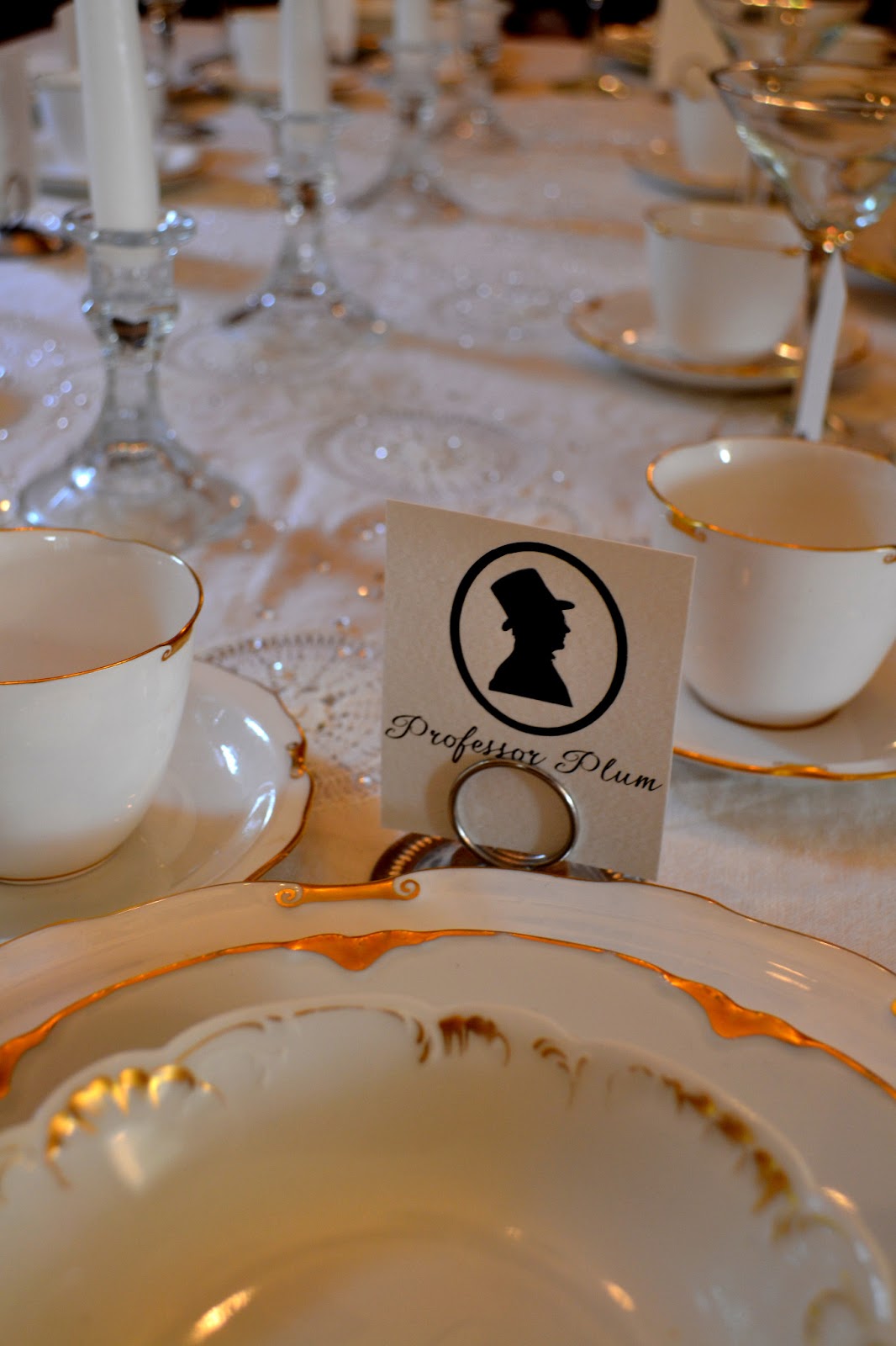 How to Host a Game of CLUE Party for Kids + Printable/Customizeable ...