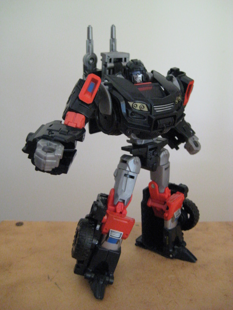 ChCse's blog: Toy Review: Transformers Generations Trailcutter (IDW)