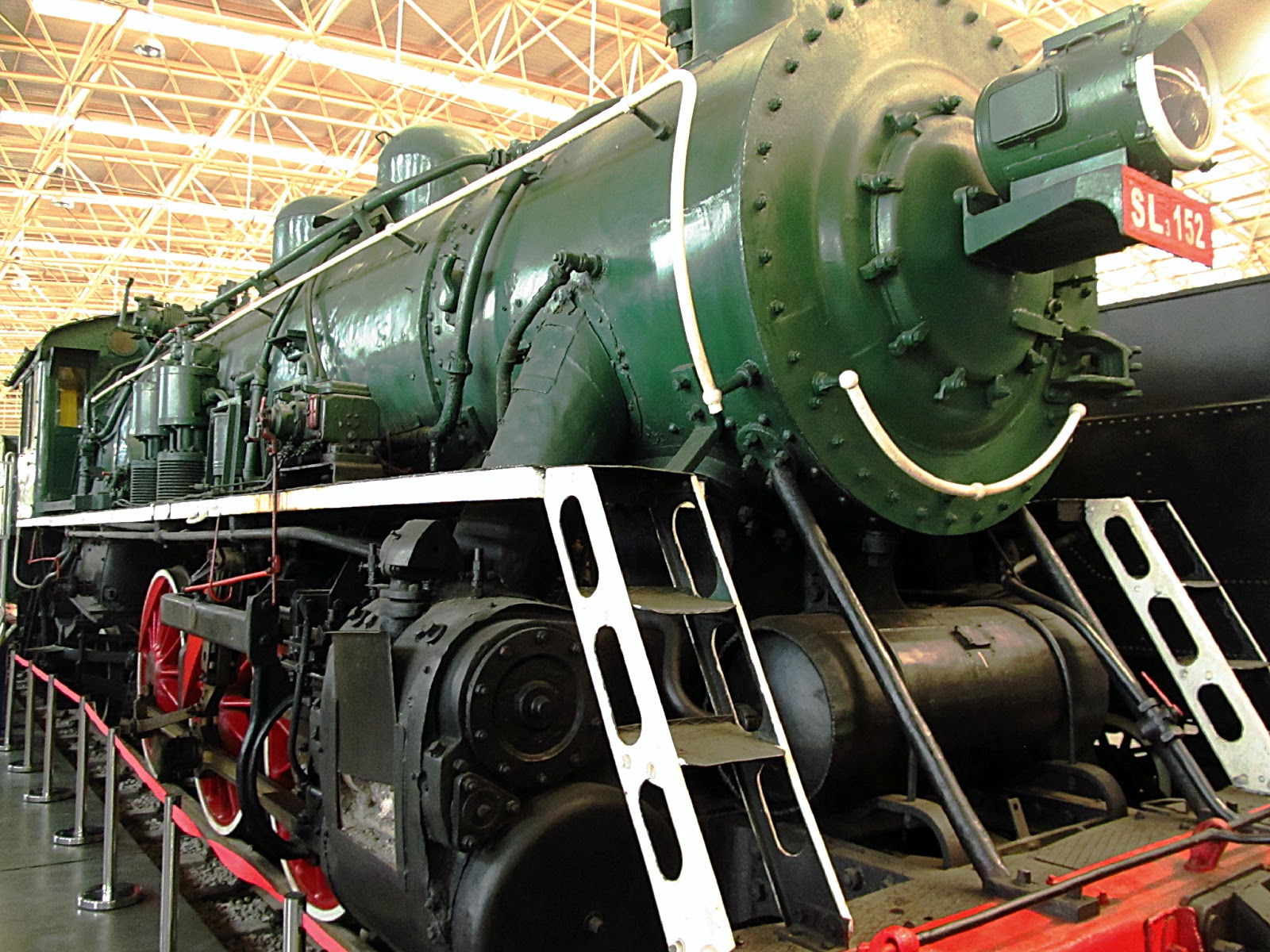 China Locomotive Museum: SL3 -152 steam locomotive