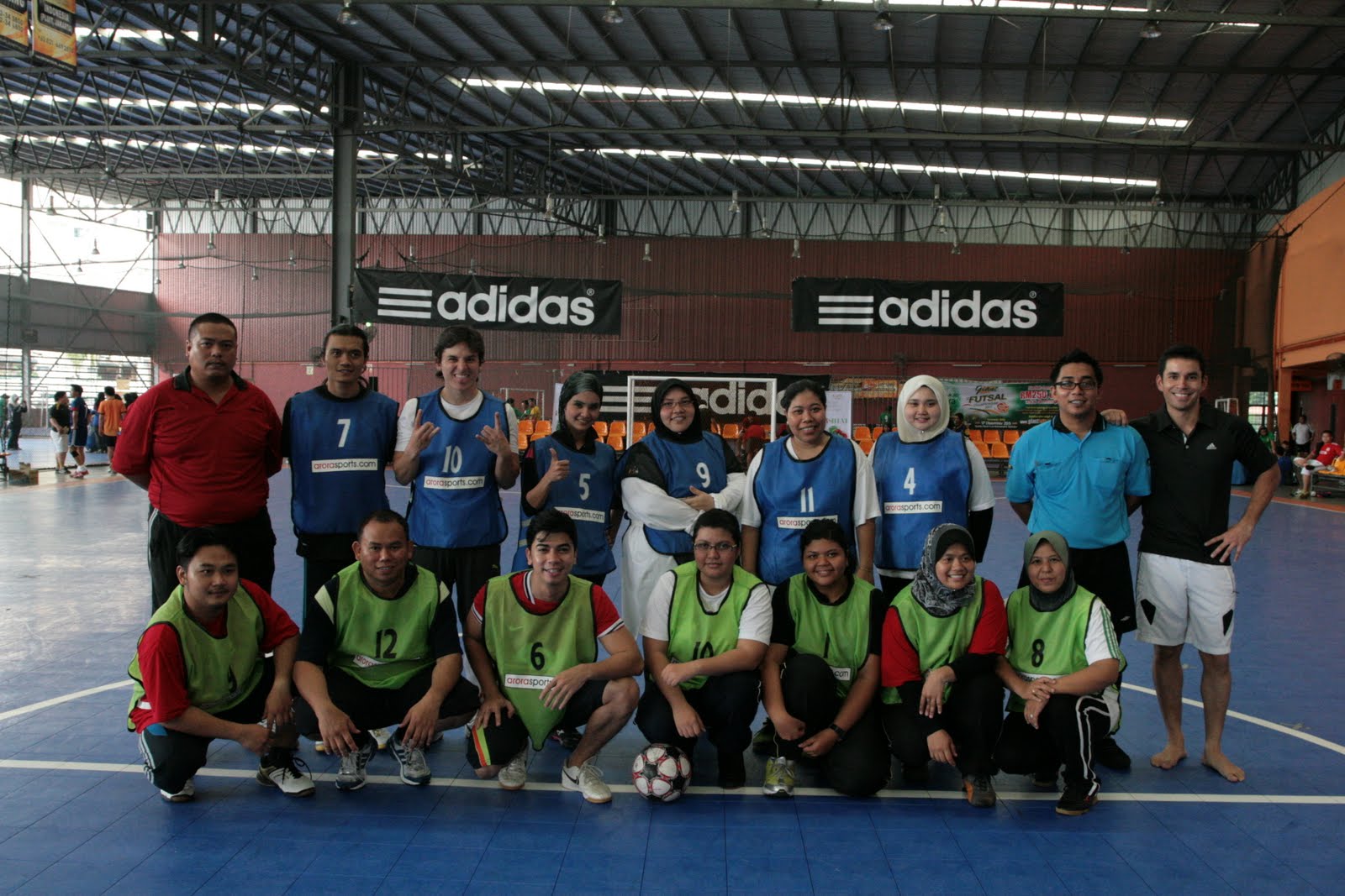 My Journey...My Life...My Family...: Cabaran Sihat - Futsal @ Sports ...