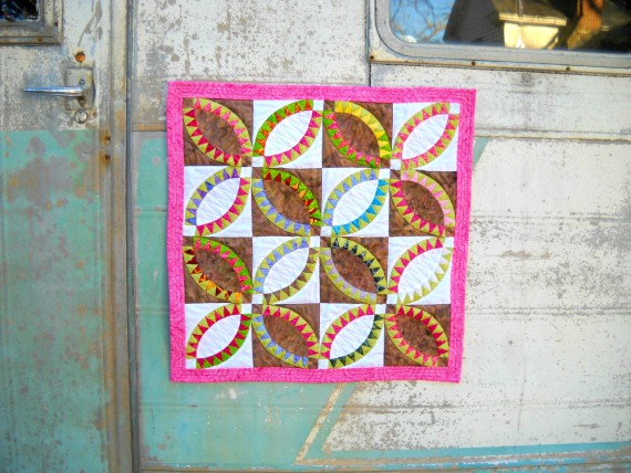 Curlicue Creations: Magnificent Minis featuring Miss Minnie Sue Pickle