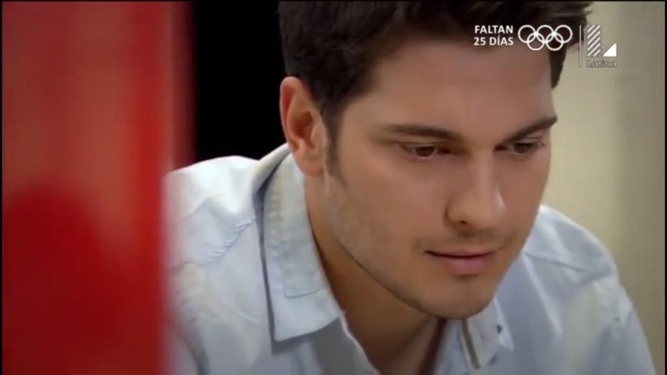 Cagatay Ulusoy The Best: Emir recordando su infancia El Secreto de Feriha
