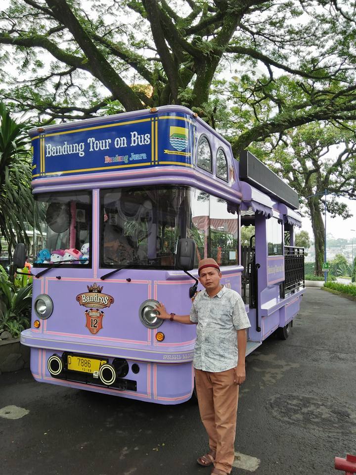 Berfikir dan Berjiwa Besar: Bandros, Mobil Wisata yang Mengasyikkan di ...