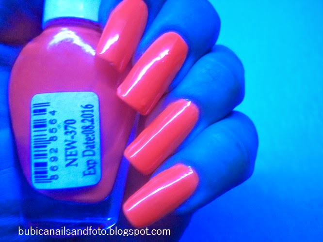 simple nails: 1151 neon red nails , natty orkide 370