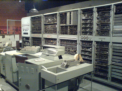 eureka: EARLY COMPUTER