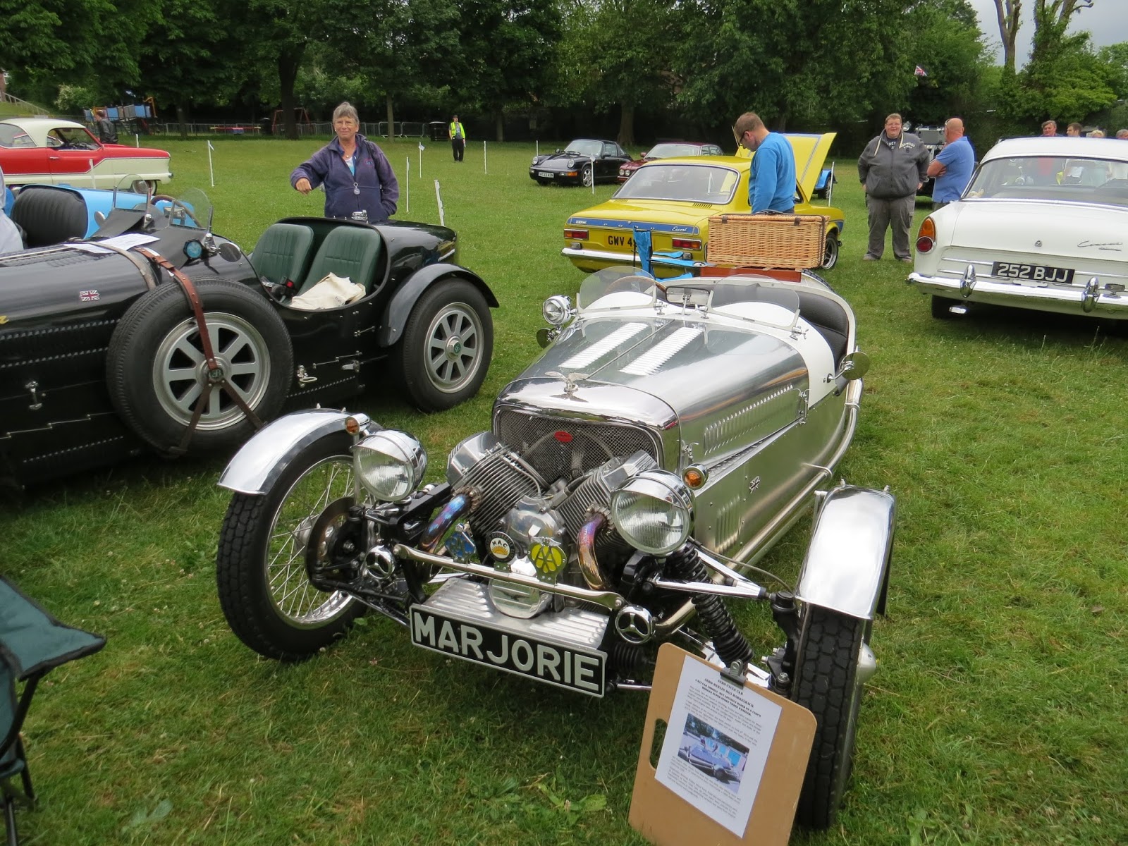 MAC'S REPLICA MORGAN 3 WHEELER BUILD: June 2015