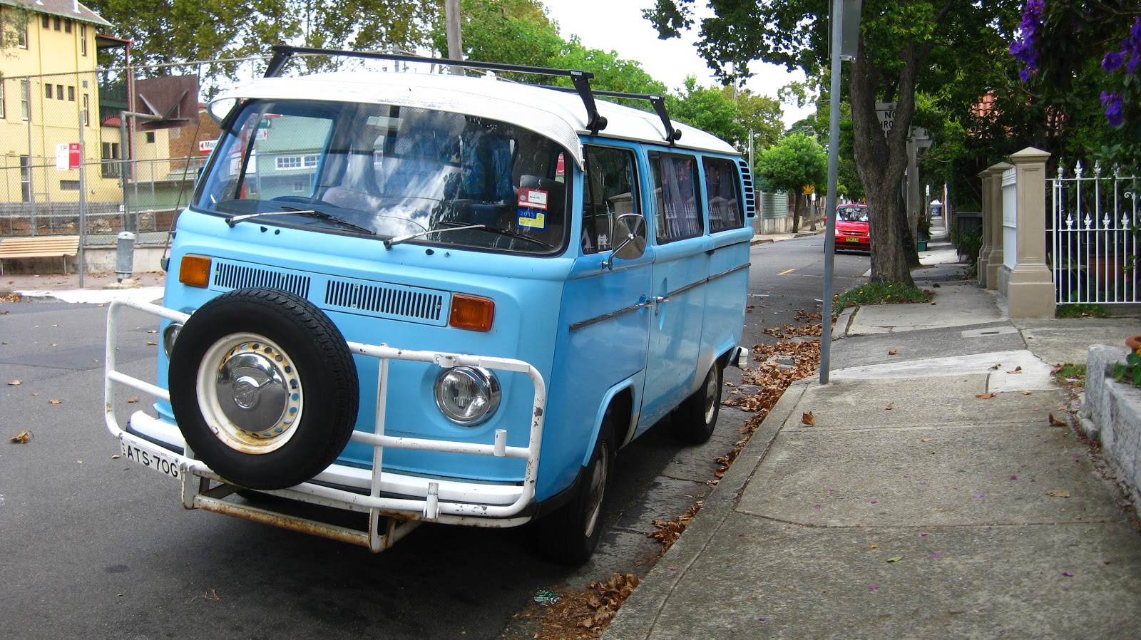 Aussie Old Parked Cars: 1974 Volkswagen Kombi Microbus
