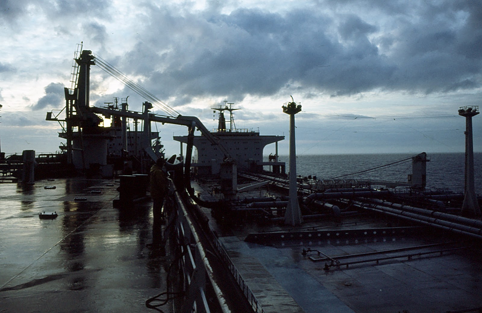 'ZIEN EN WETEN': NISO M.S. SHELL TANKERS B.V. ( DEEL 3 )