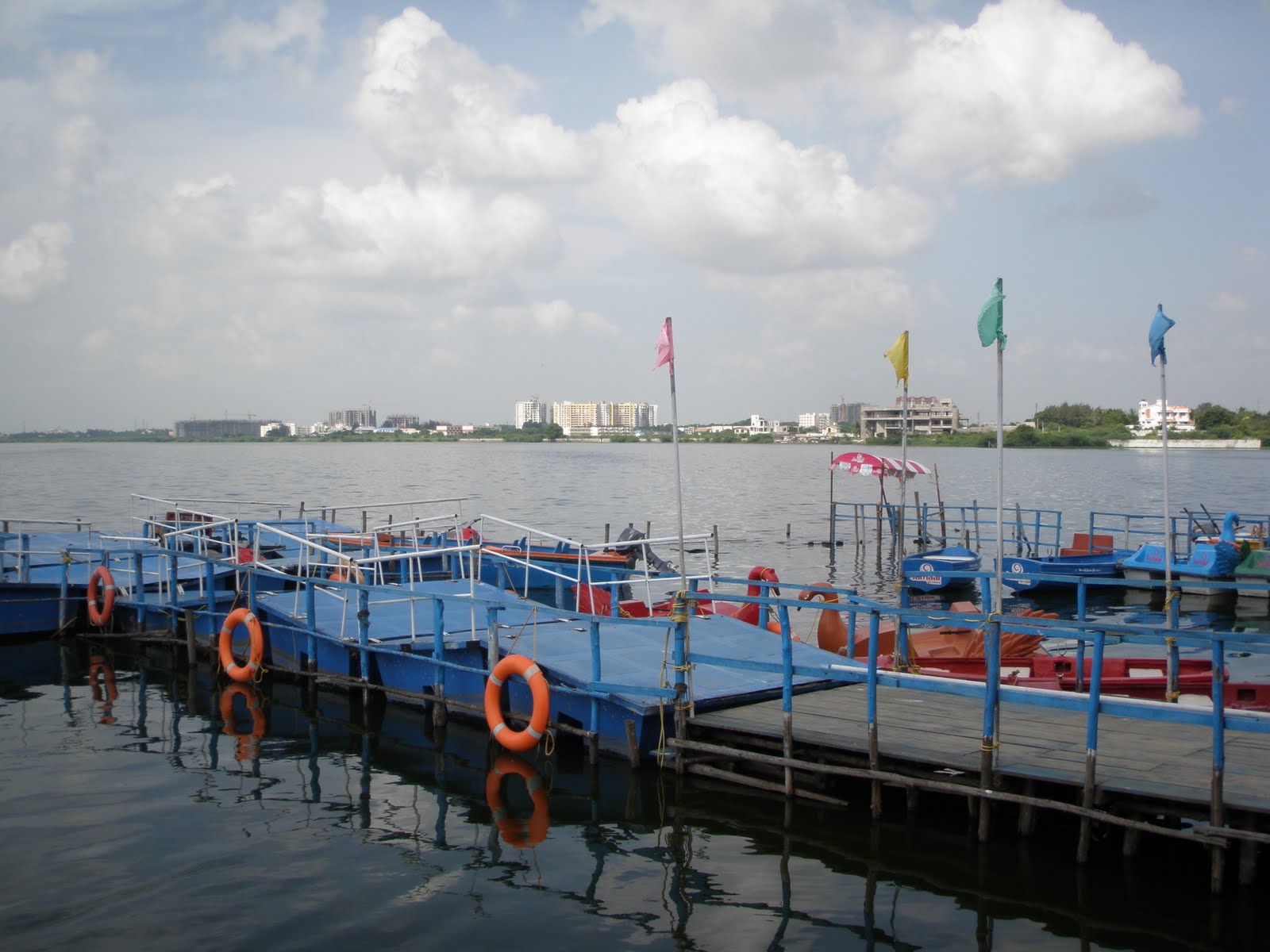 Tamilnadu Tourism: Muttukadu boat house