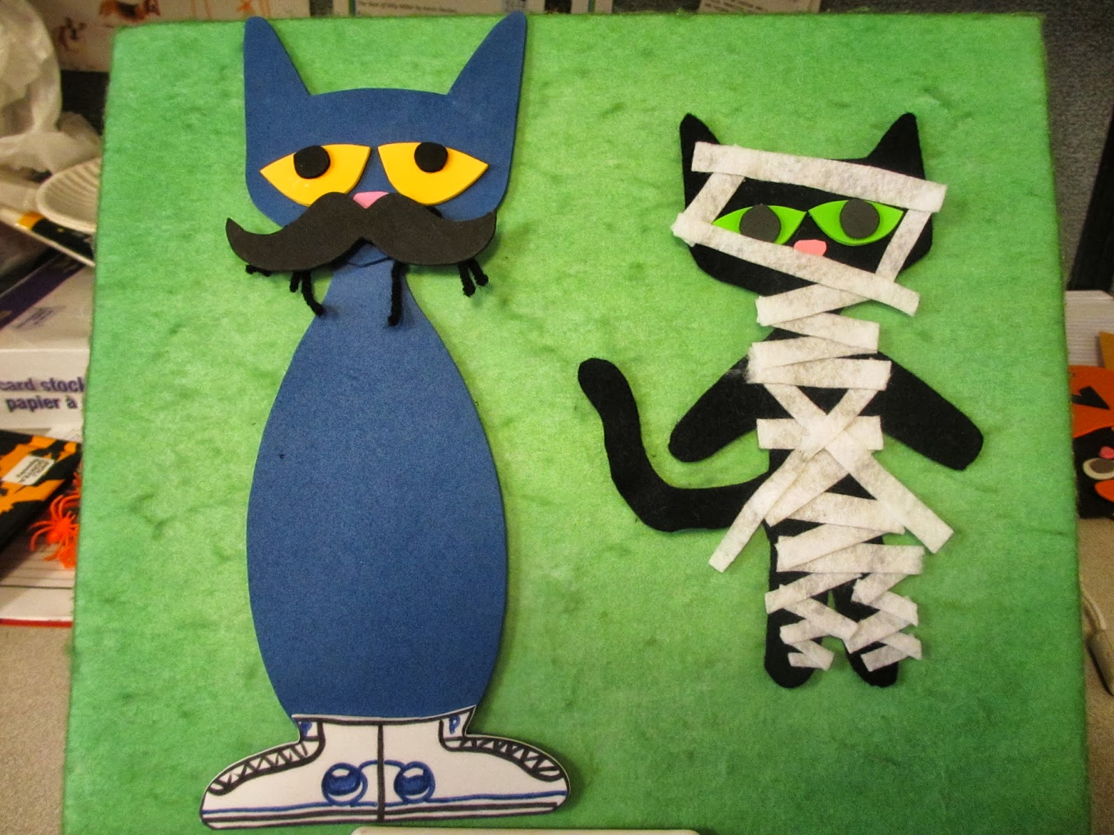 Read It Again!: Flannel Friday: Halloween with Pete the Cat