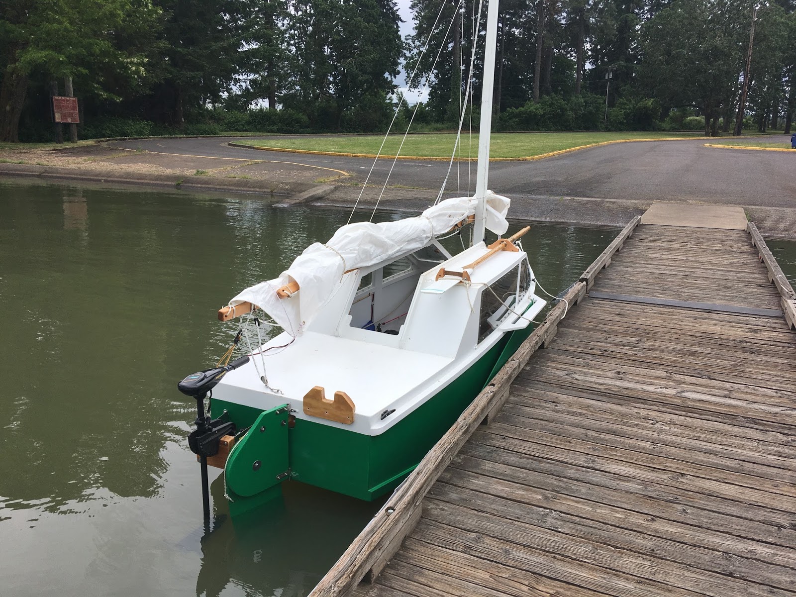 Michalak Robbsboat build: Another light wind day on the water