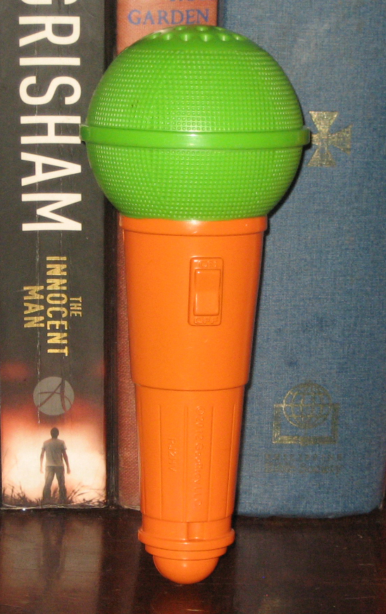 Percy's Fast Food Toy Stories : Toys R Us Mic - Wendys