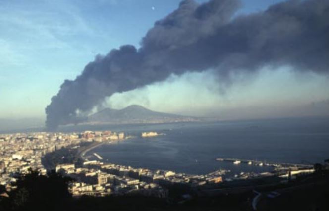 1985 December - Naples - Fire and Explosion in a fuel storage area - GP ...